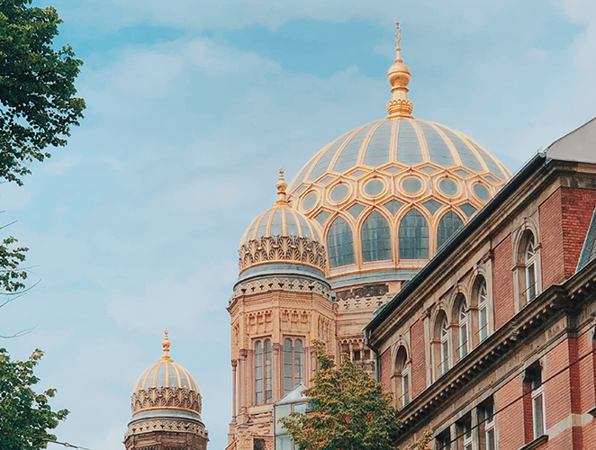 Outdoor Advertising in Synagogues | BillboardsIn.com